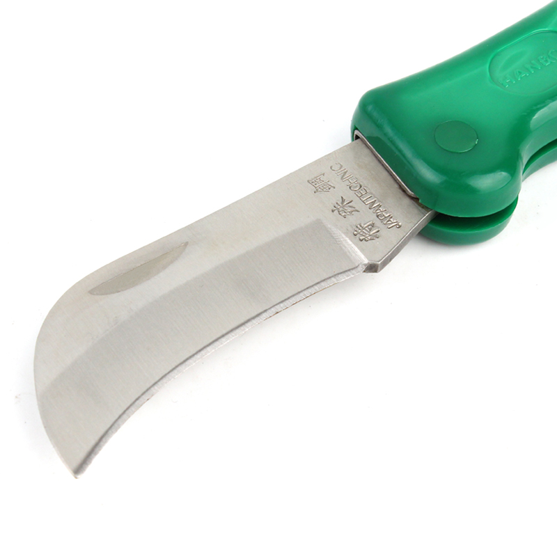 Rubber handle electrical knife